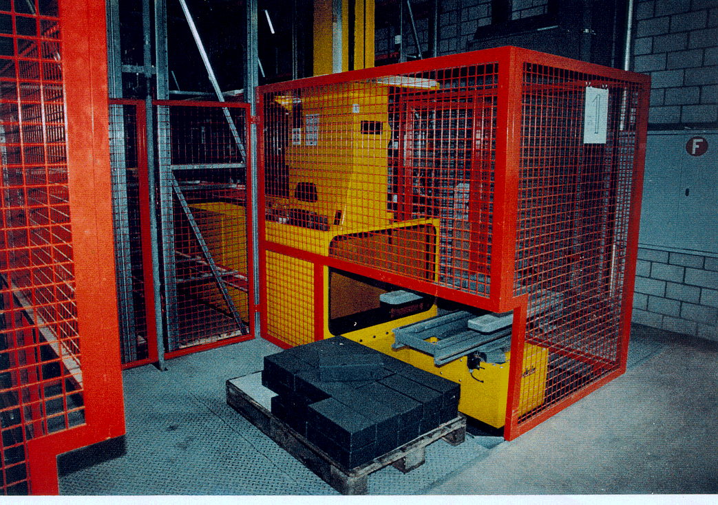 Efficient pallet handling with PMH stacker cranes